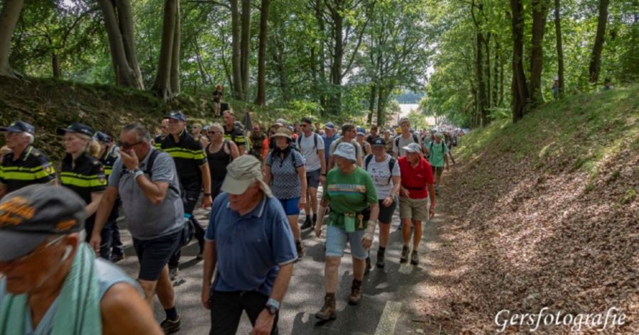 Foto's 4Daagse 2024: Dag van Groesbeek en de Zevenheuvelenweg! | Nieuws uit Nijmegen